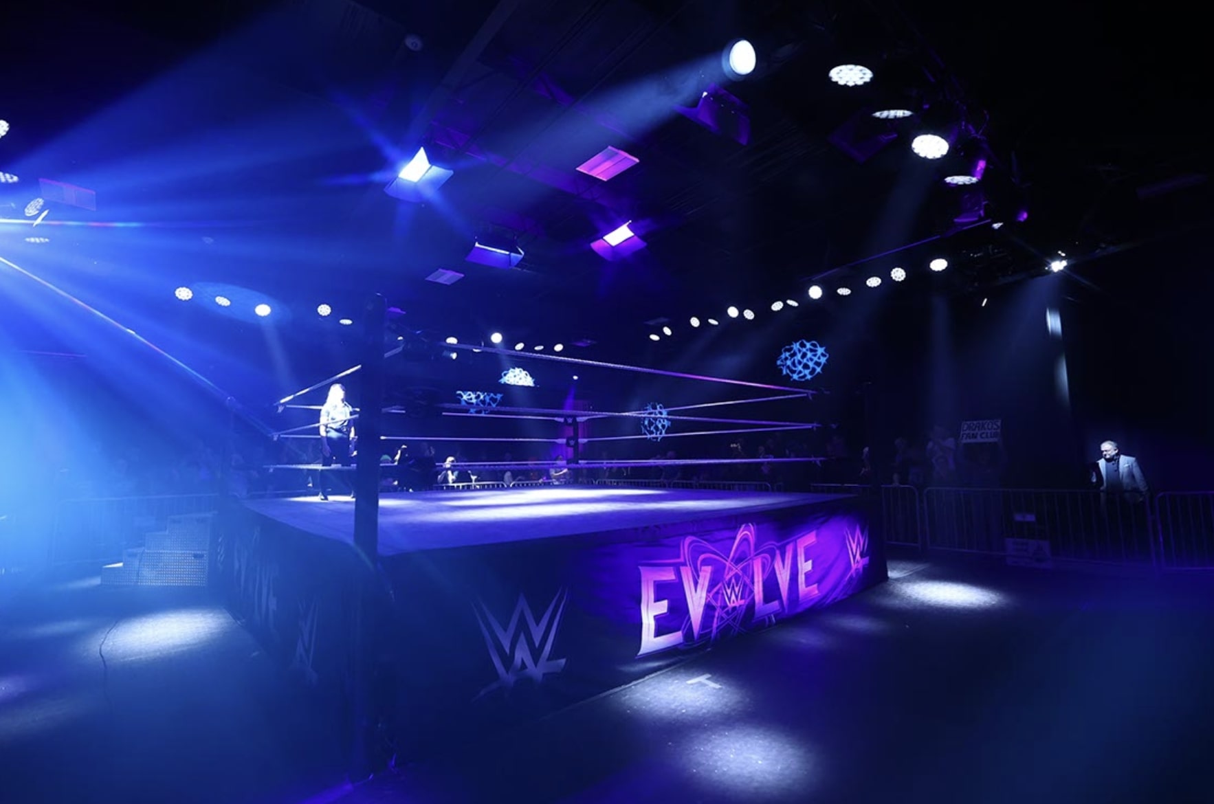 WWE EVOLVE Roster - OWW